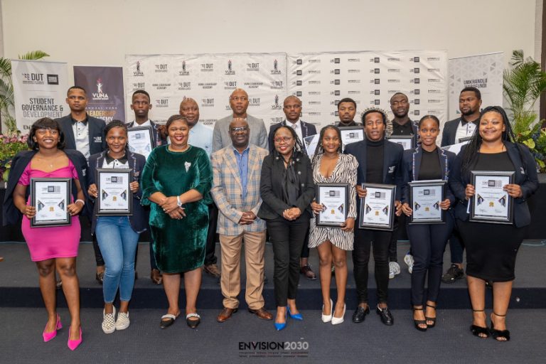 STUDENT LEADERS HONOURED AT THE VUNA LEADERSHIP ACADEMY AWARDS