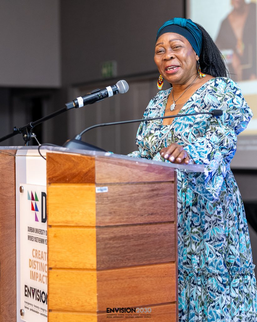 DUT HOSTS GRADUATION GALA DINNER IN HONOUR OF HONORARY DOCTORATE ... DUT HOSTS GRADUATION GALA DINNER IN HONOUR OF HONORARY DOCTORATE ...