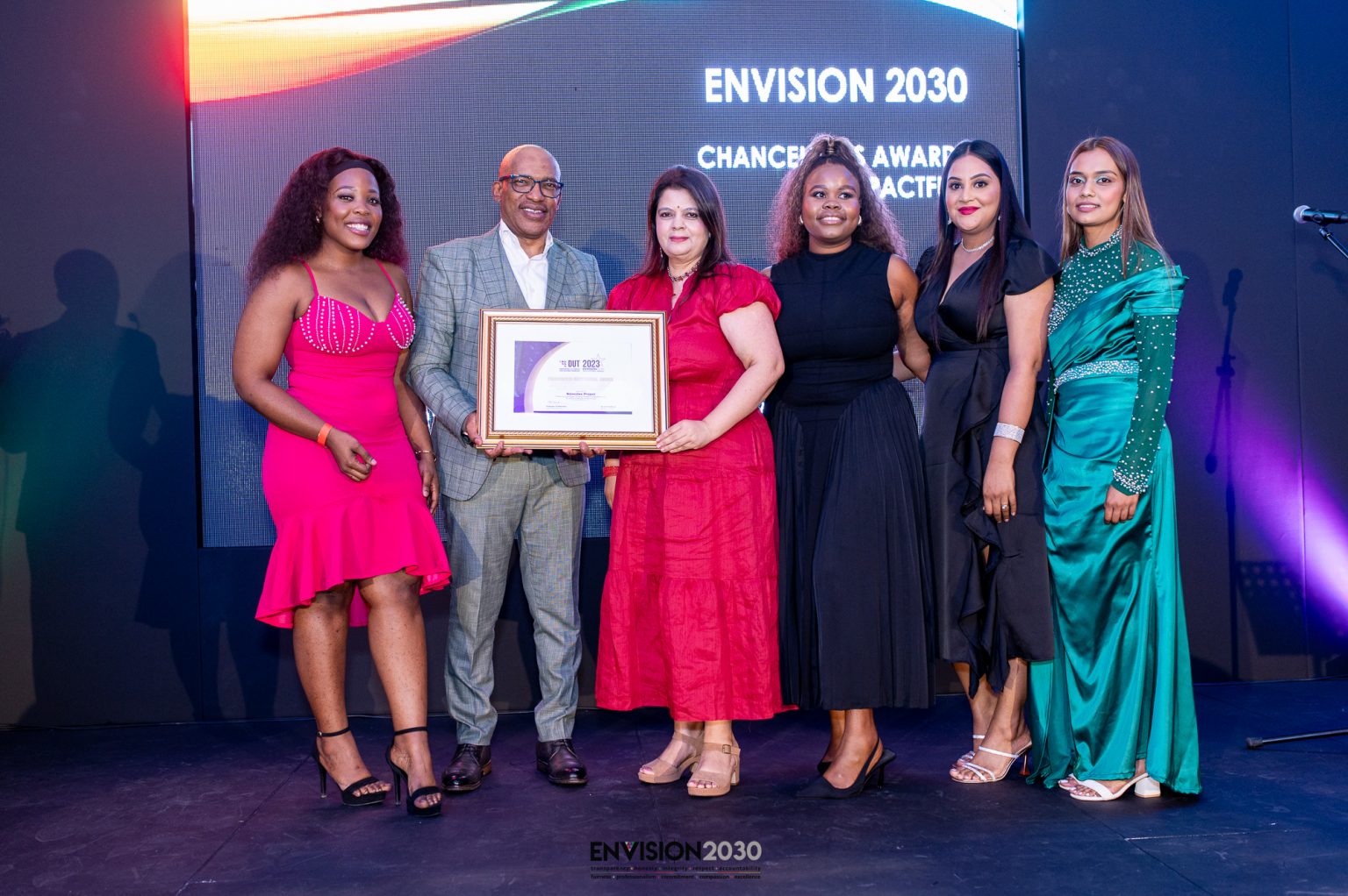 A GLITTERING CELEBRATION AS DUT HONOURS EXCELLENCE AT ENVISION2030 INSTITUTIONAL AWARDS