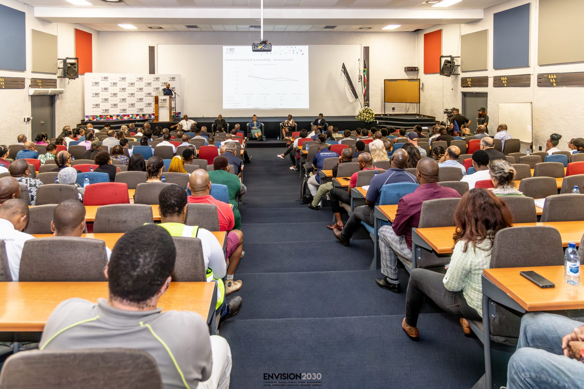 DUT EXECUTIVE MANAGEMENT TEAM HOSTED TOWN HALL MEETINGS TO ENCOURAGE ...