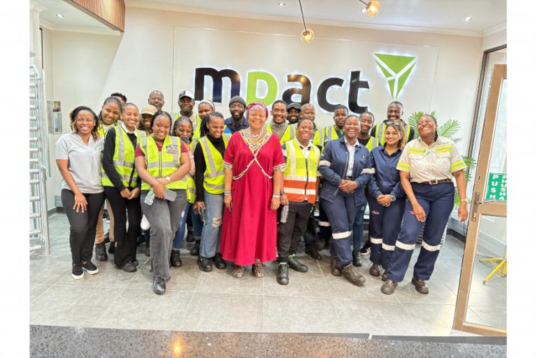 DUT CHEMICAL ENGINEERING STUDENTS APPLY PROBLEM-BASED LEARNING AND ...